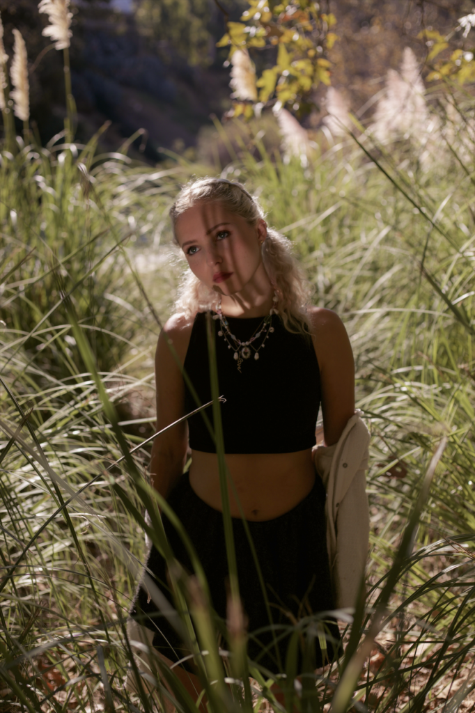 Claire Brooks: la voz que no sabías que necesitabas escuchar - N. A. C ...